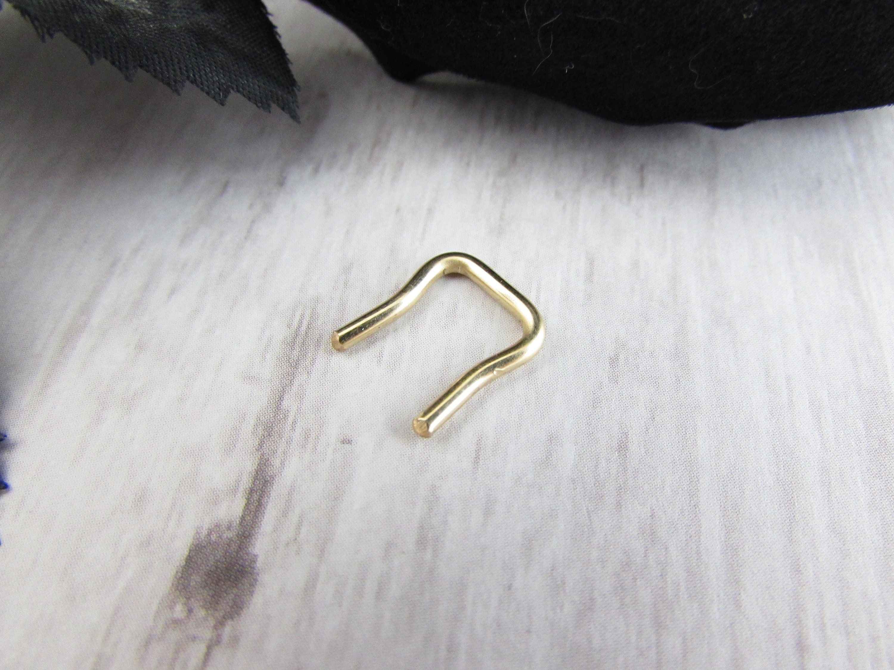 14k Gold Fill Pinched Staple Cartilage Retainer Ear Retainer - Etsy