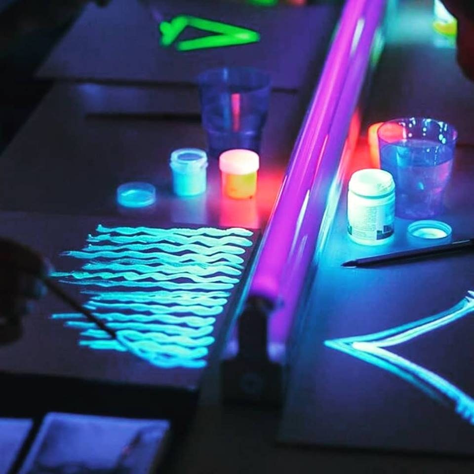 Glow in the dark ART paintBOX 8 pcs Luminous Fluorescent | Etsy