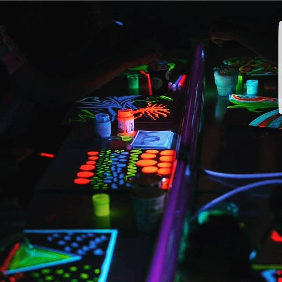 Glow in the dark ART paintBOX 8 pcs Luminous Fluorescent | Etsy