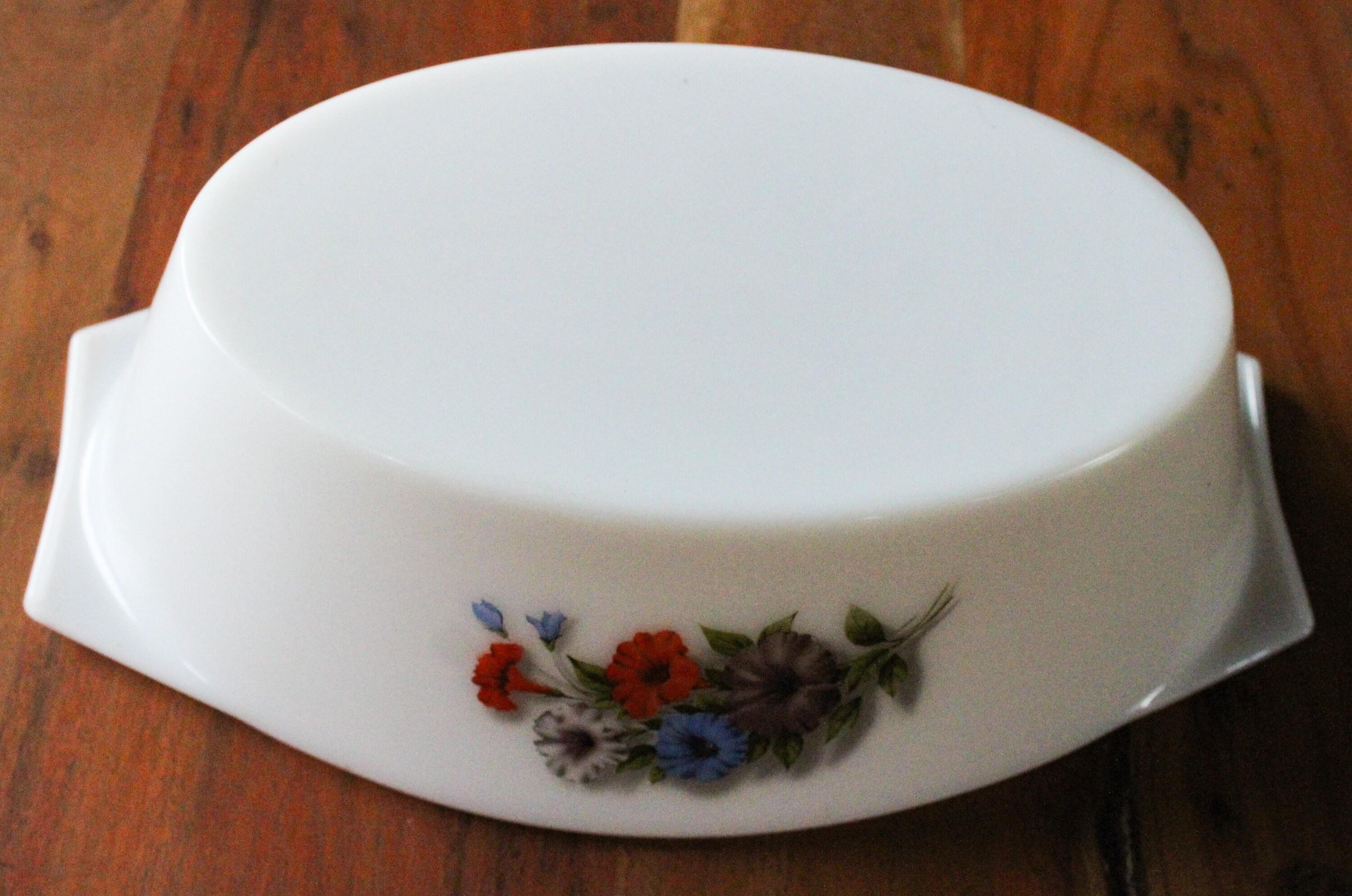 ARCOPAL casserole dish with lid, in tempered opal, volubilis pattern ...