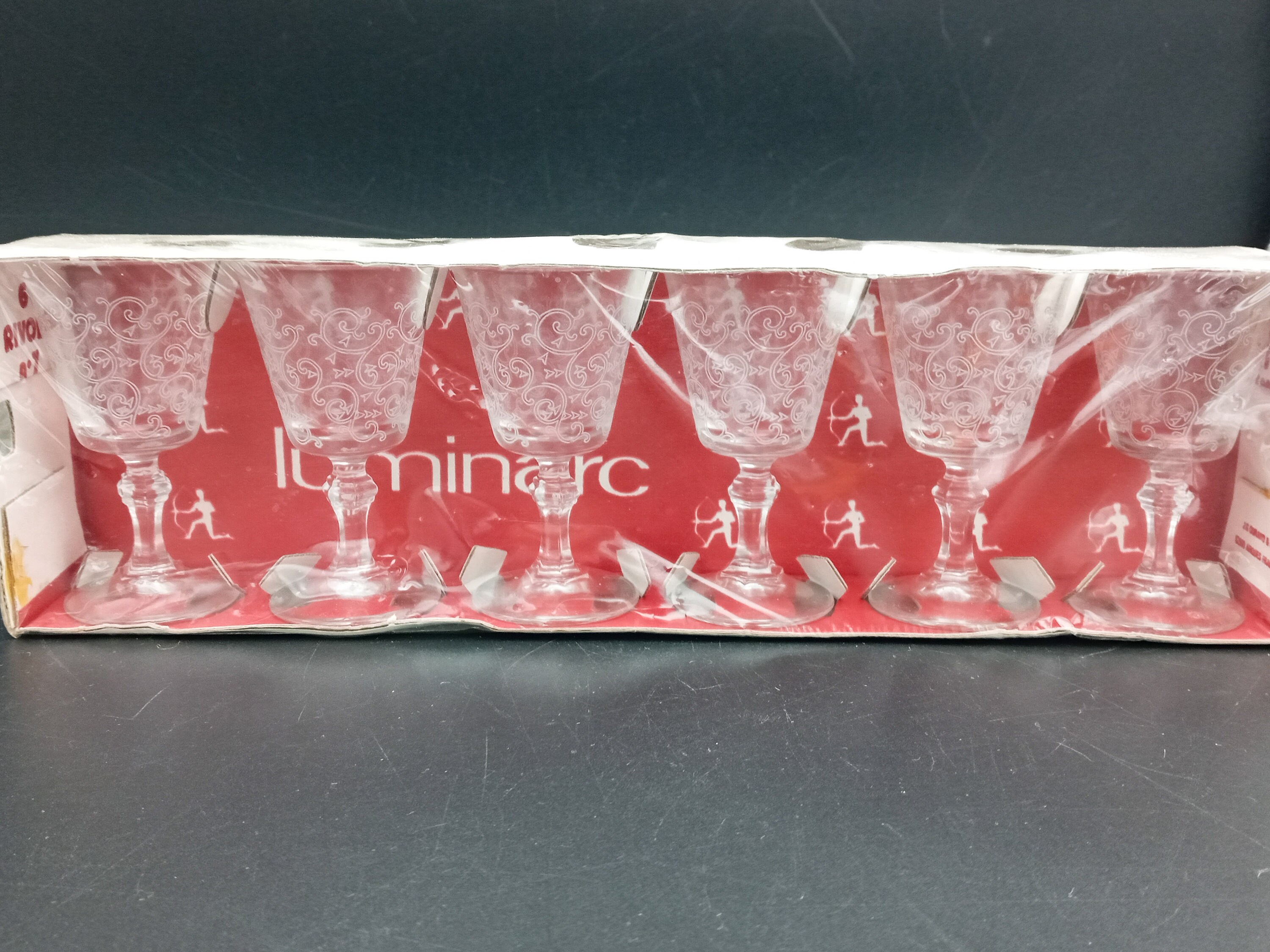 6 small GLASSES with liqueur foot luminarc Rivoli vintage France