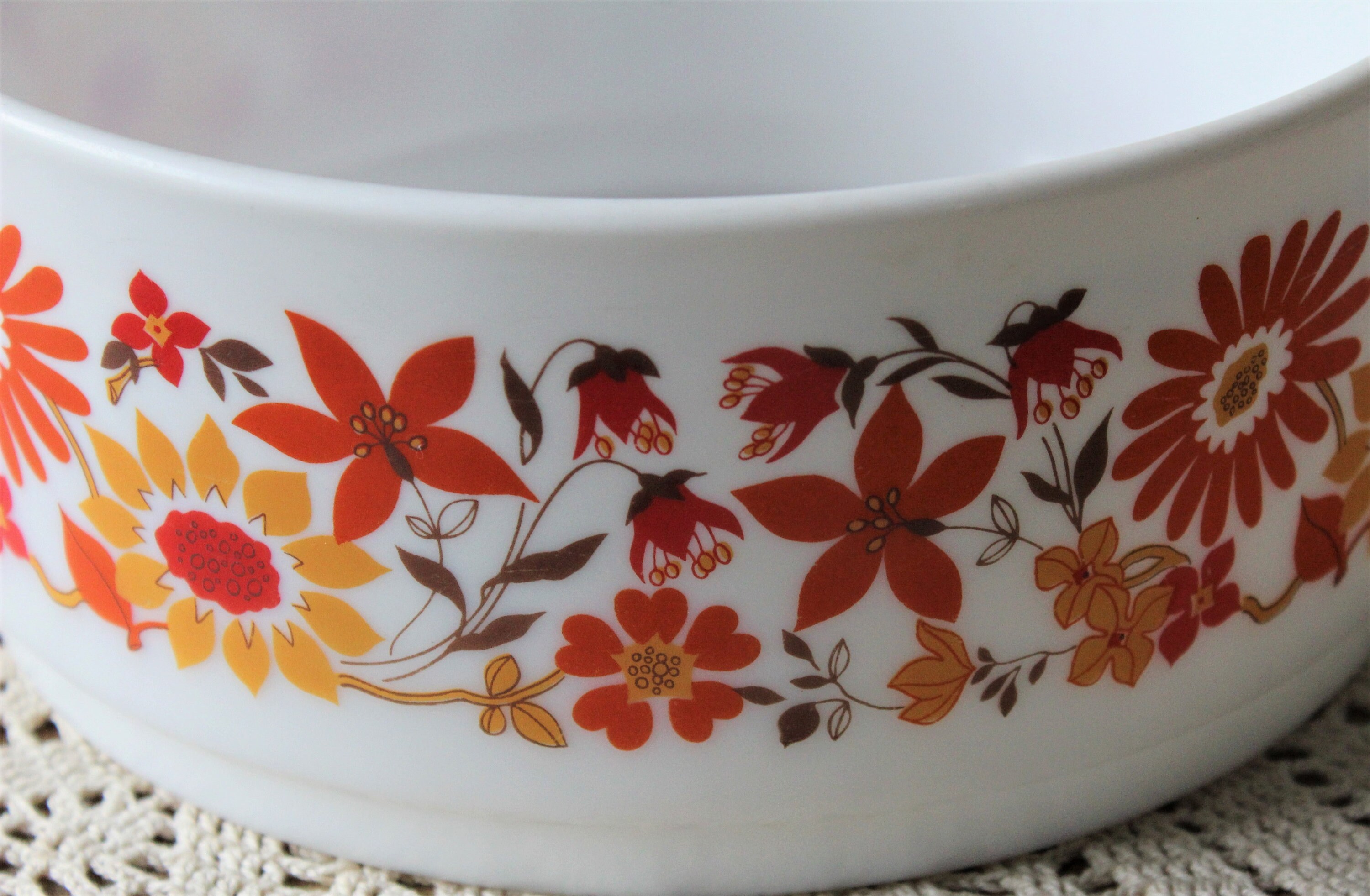 Large ARCOPAL Round DISH, salad bowl, in tempered glass, FLORE pattern ...