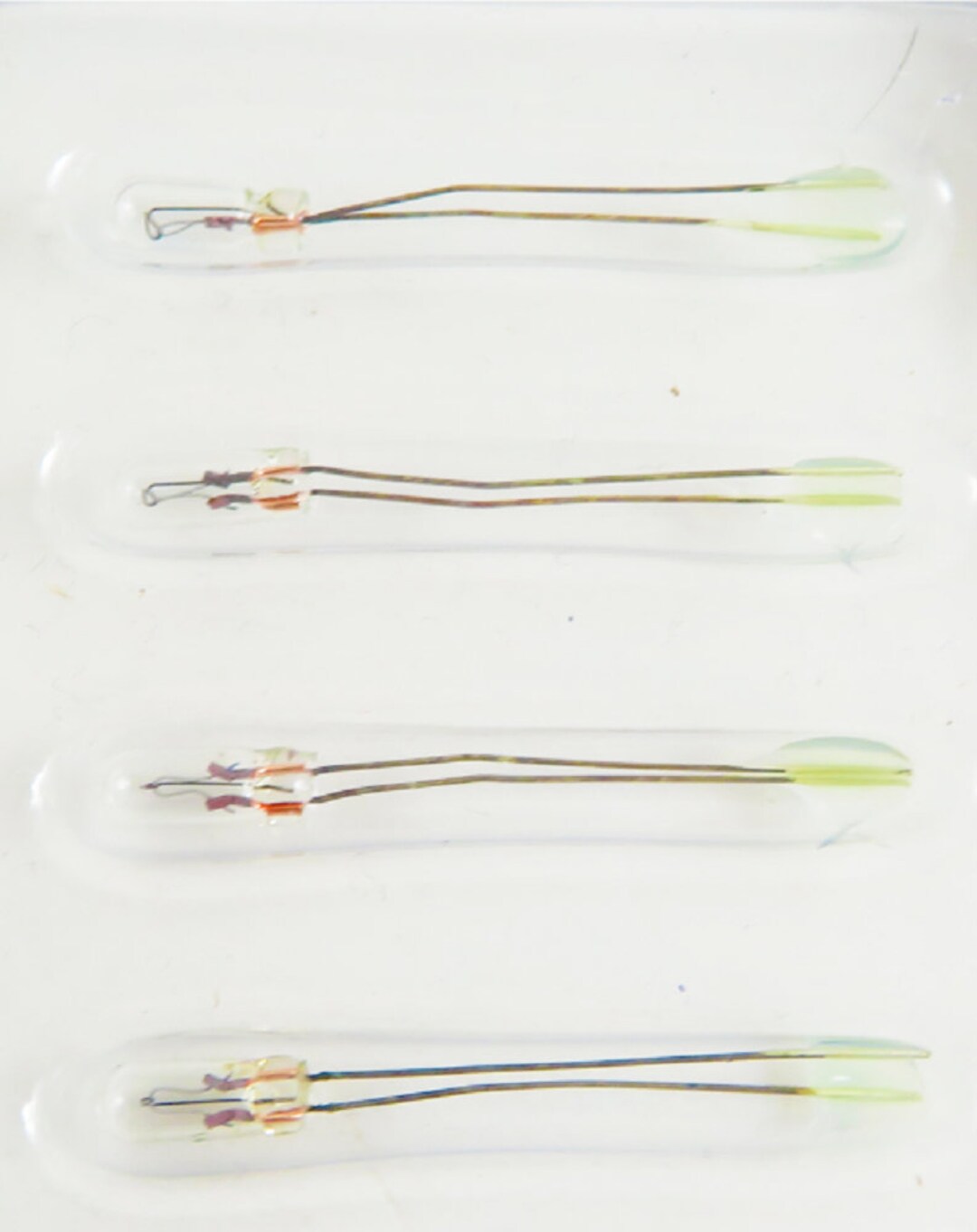 Dolls House 2.5mm Bi Pin Micro Bulbs Glass Pack of 4 12V Lighting ...