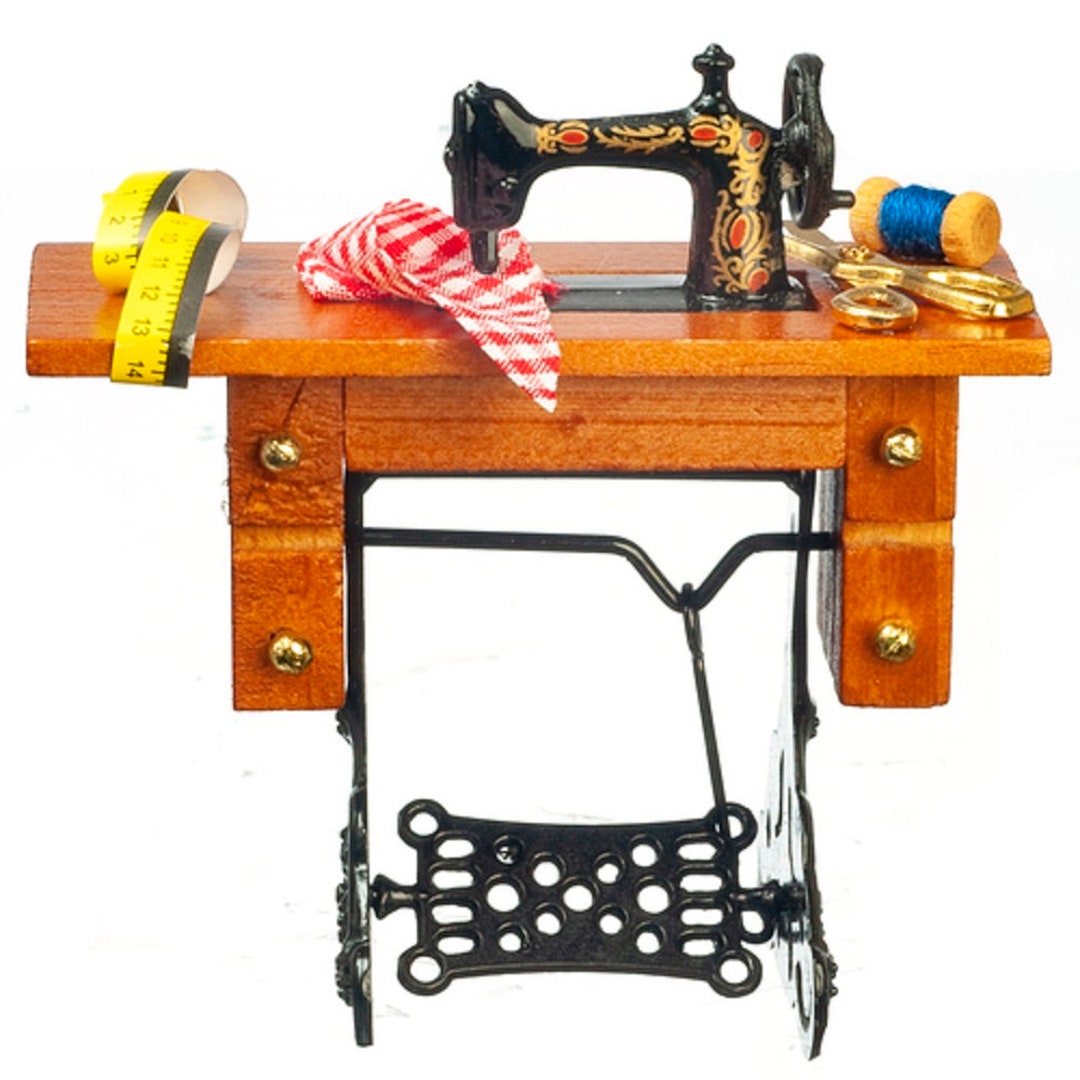 Dolls House Treadle Sewing Machine Miniature Old Fashioned Dressmakers ...