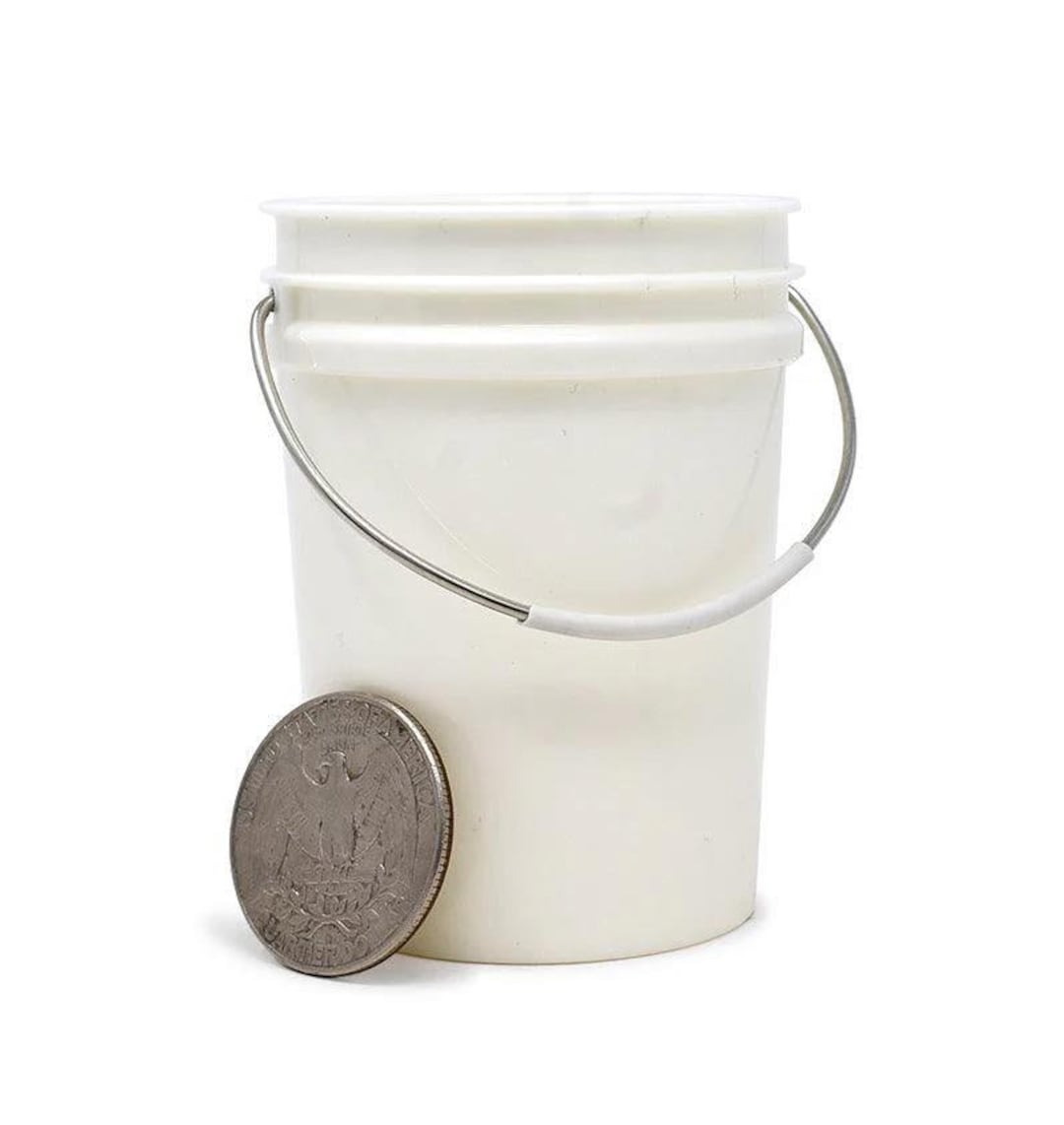 1:6 Scale 5 Gallon Bucket Dolls Dollhouse Accessory White Plastic Metal ...