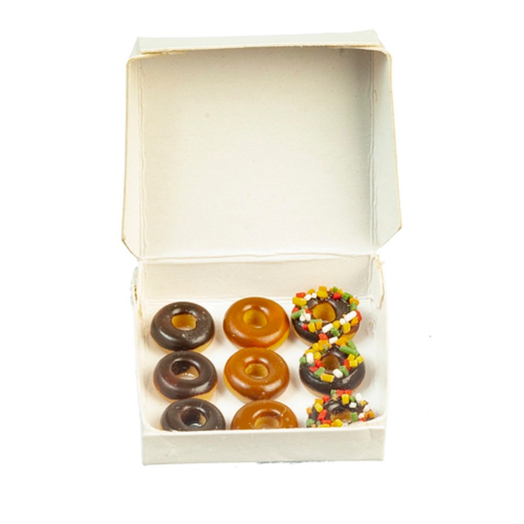 Dolls House Plain White Box of 9 Donuts Miniature Bakery Shop Accessory ...