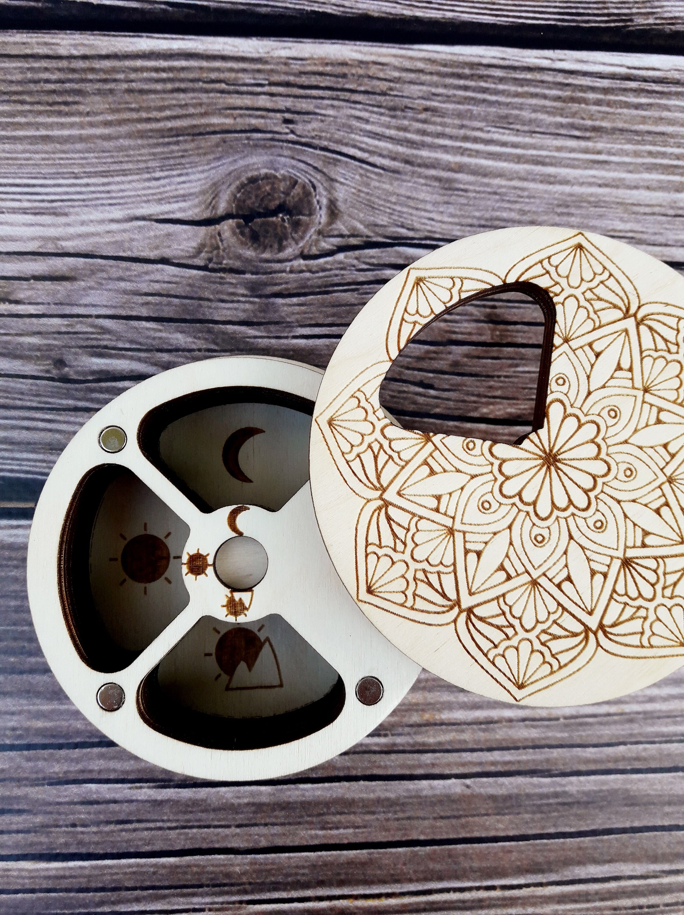 Small wood pill box Cute pill box Daily pill organizer Wood | Etsy