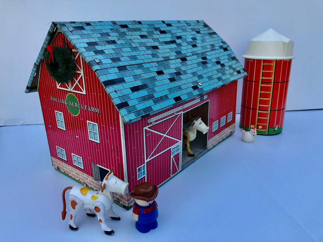 Vintage, 22 Piece Farm Set, Ohio Art Co. Metal Litho Barn, Rolling ...