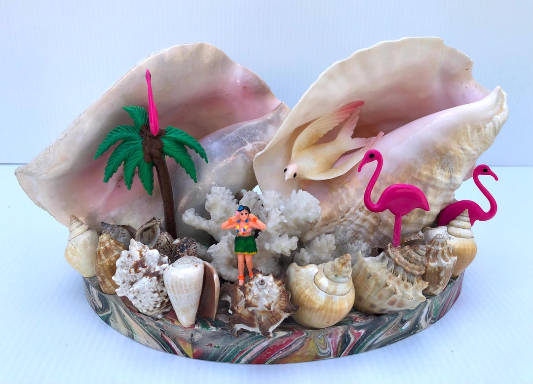Vintage Conch Shell Art, Large Kitschy MCM Shell Art/tv Light, Tiki ...