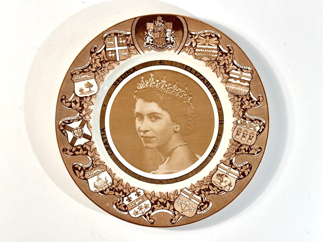 Vintage Queen Elizabeth II Coronation Cabinet Plate, Clarice Cliff ...