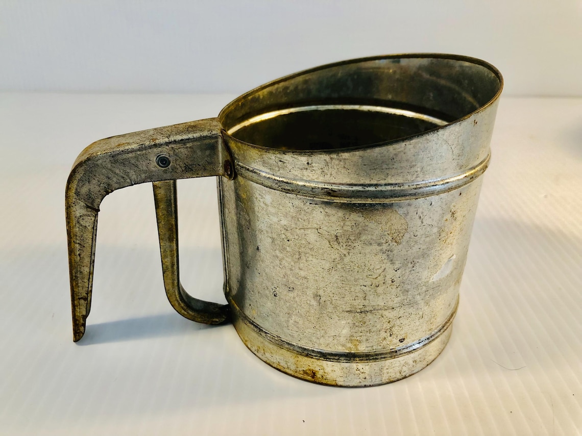 Vintage Flour Sifter Lot, Bromwell's & Foley Metal Flour Sifters Lot of ...