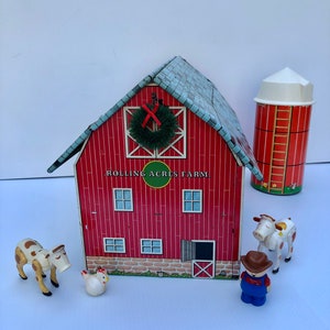 Vintage, 22 Piece Farm Set, Ohio Art Co. Metal Litho Barn, Rolling ...