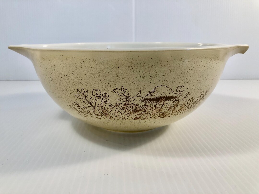 Vintage Pyrex Mixing Bowl With Double Handle Pour Spouts, Forest ...