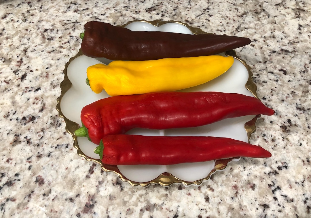15 SEEDS Sweet Palermo Chocolate/red or Yellow Peppers Seeds - Etsy