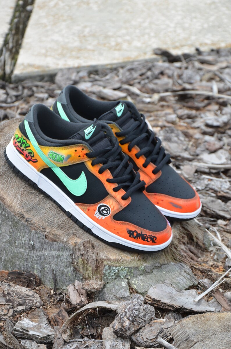 Graffiti Custom Dunks. - Etsy