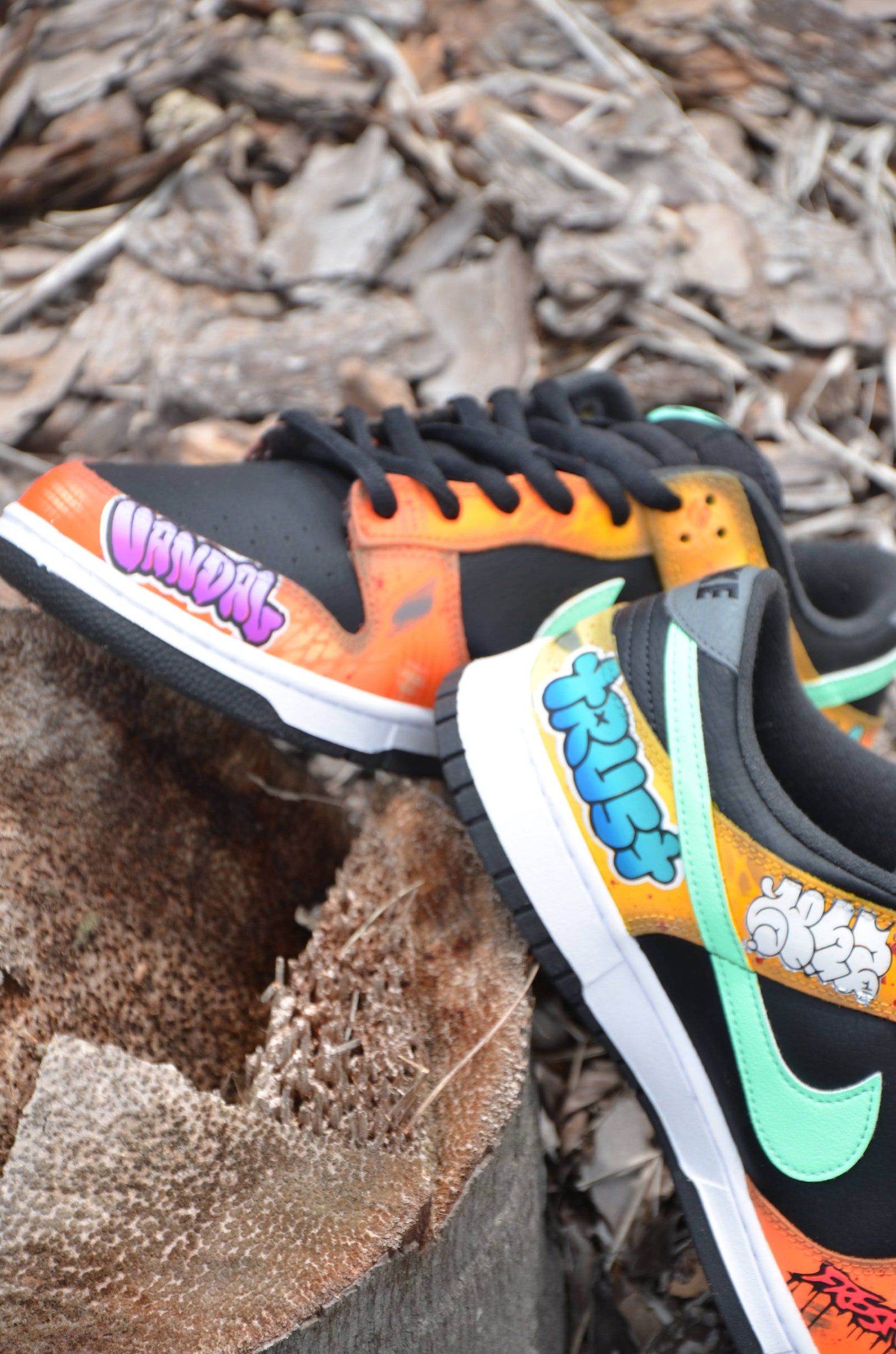 Graffiti Custom Dunks. - Etsy