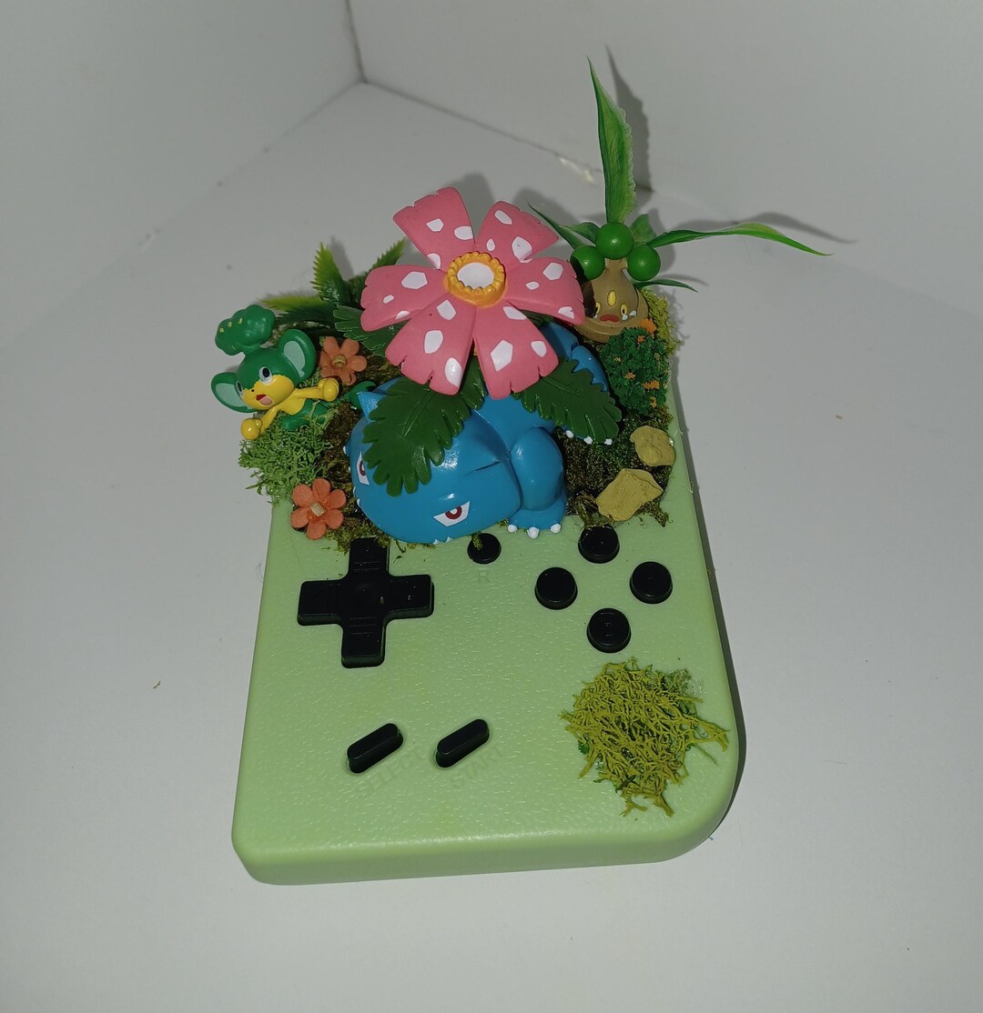 Pokemon Terrarium Bulbasaur and Grass Types - Etsy