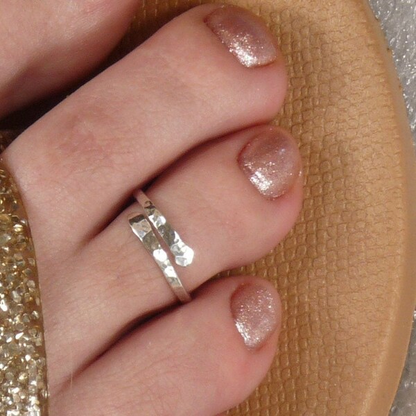 Stone Toe Ring - Etsy