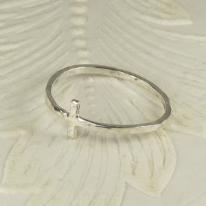 Cross Ring, Sterling Silver, Hammered Square Wire Ring, Minimal Ring - Etsy