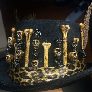 Unisex Adult Black Voodoo King Top Hat Skull Bones Feather Witch Doctor ...