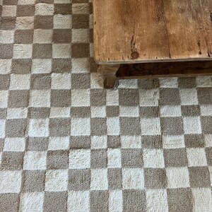 Handmade Checkerboard Area Rug: Checker Wool Moroccan Carpet for ...