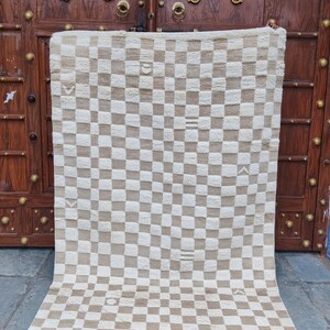 Handmade Checkerboard Area Rug: Checker Wool Moroccan Carpet for ...