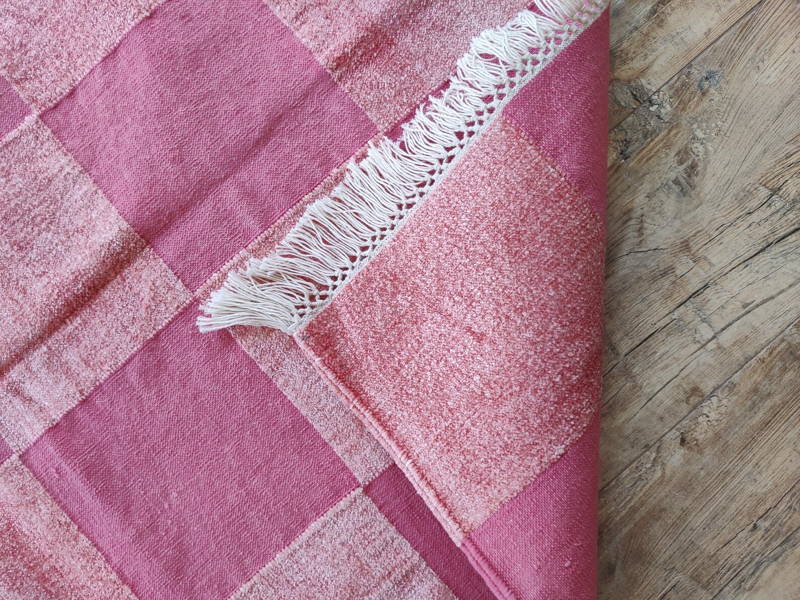 Bubble Gum Pink & White Reversible Modern Rug, Handmade Area Rug, Pink ...