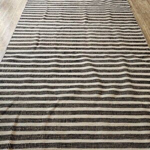 Handwoven Flatweave Wool Rug, Handmade Black Wool Jute & Wool Combo Rug ...