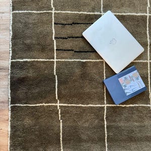 Irregular Grid Hand-knotted Wool Rug, Hand Knotted Moroccan Wool Green ...