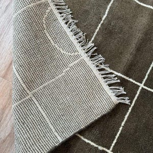 Irregular Grid Hand-knotted Wool Rug, Hand Knotted Moroccan Wool Green ...