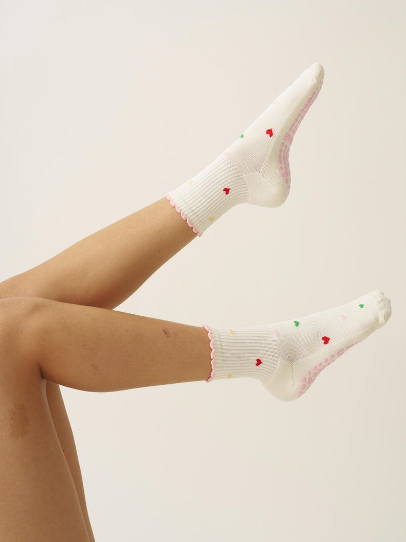 Mini Heart Grip Socks: Effortless Club Pilates, Barre, Yoga - Non-slip ...