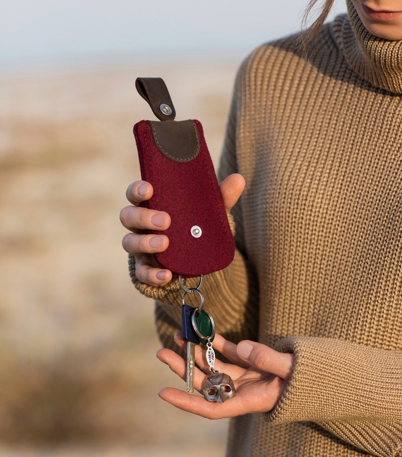 Bordeaux Felt Key Case, 100% Merino Wool Key Case, Wool Key Case - Etsy