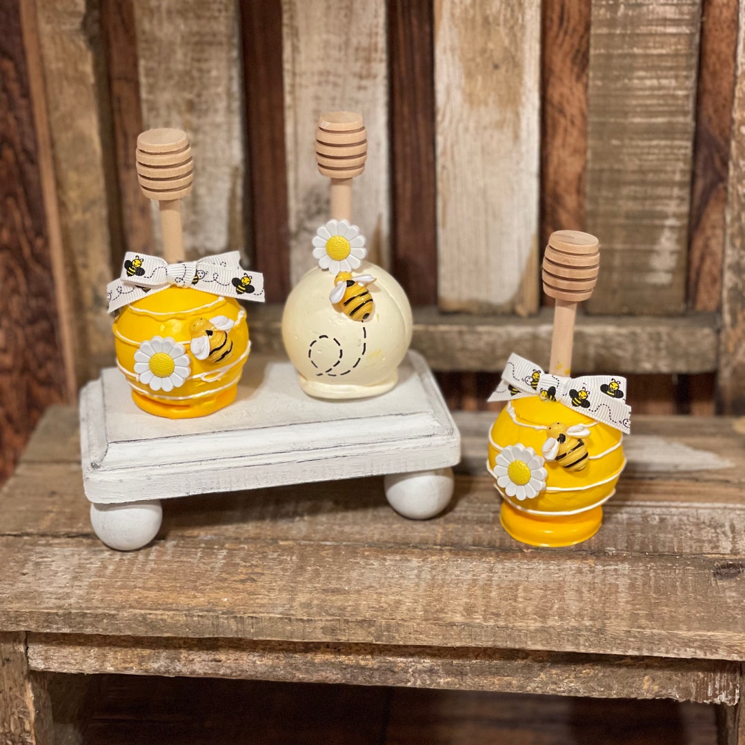 Fake Bee Cake Pops, Fake Bee Cakesicles, Bee Decor, Fake Cakesicle, Bee ...