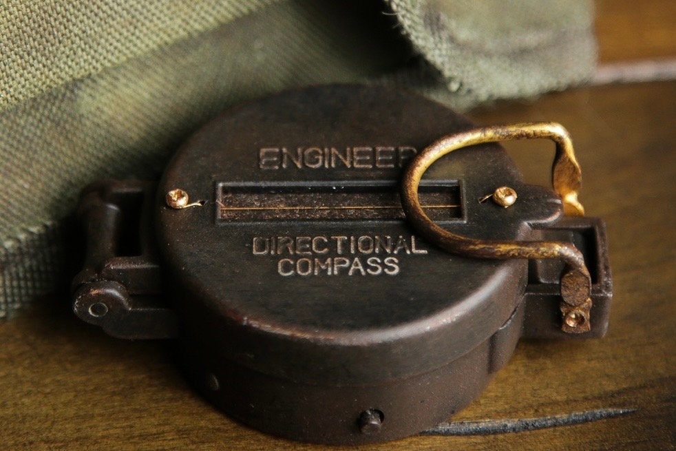 Captain America WWII Peggy Compass - Etsy