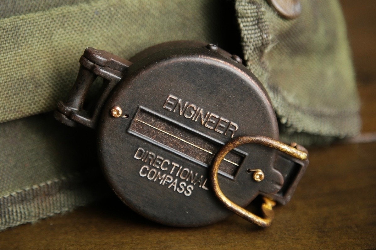 Captain America WWII Peggy Compass - Etsy