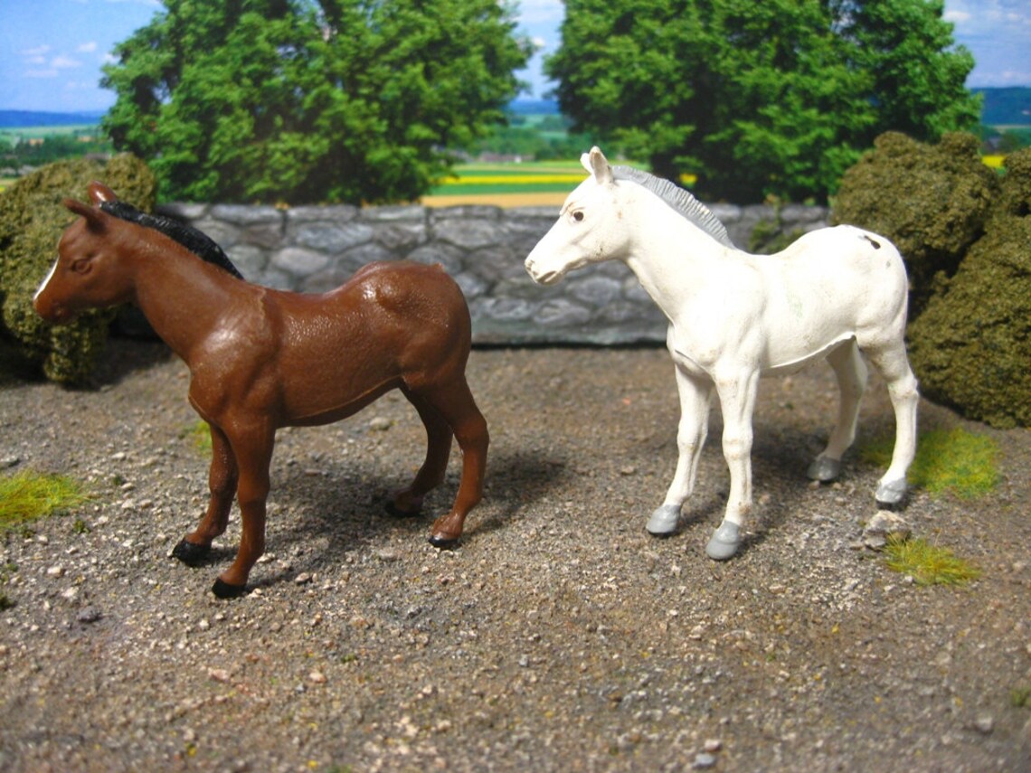 2 Vintage Britains farm Animal Figures 1:32 Horse - Etsy UK