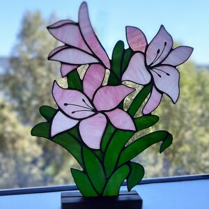 Lily Stained Glass Pattern, Digital Download, DIY Flower Suncatcher ...