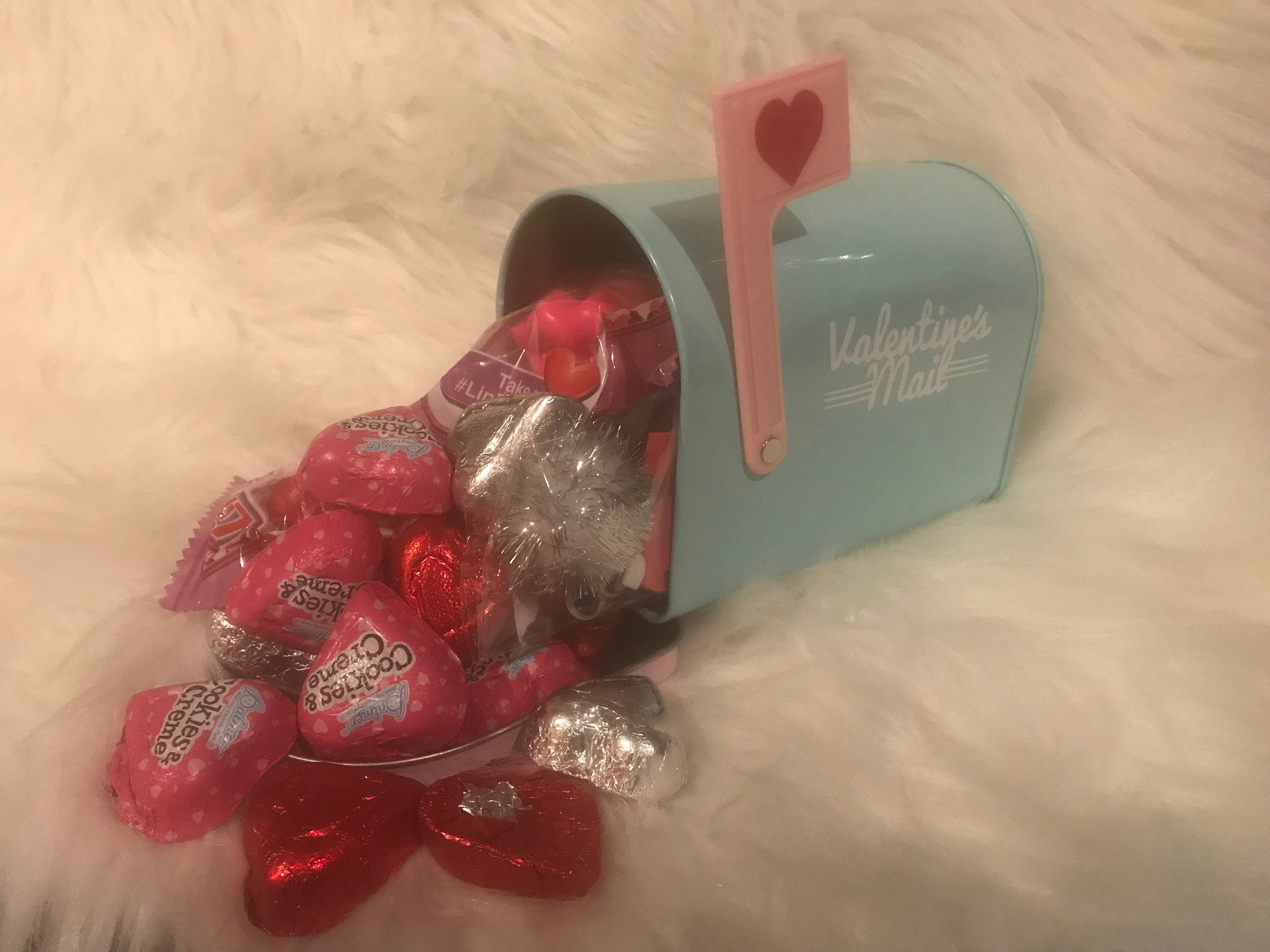 Valentine’s Day Mailbox, Teacher’s Valentine’s Day Gifts, Valentine’s ...