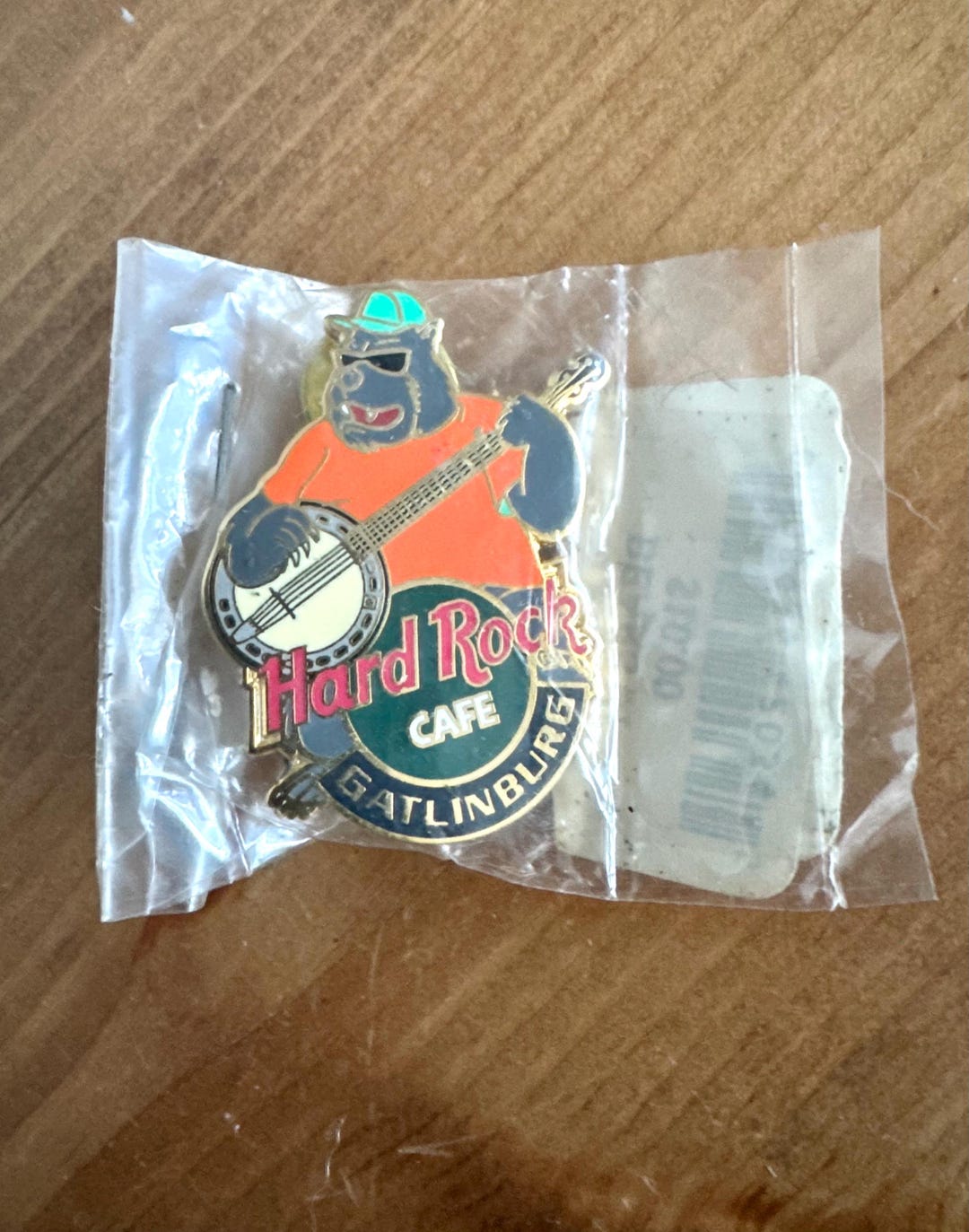 Hard Rock Cafe Gatlinburg Banjo Bear With Banjo Enamel Pin Collectible ...