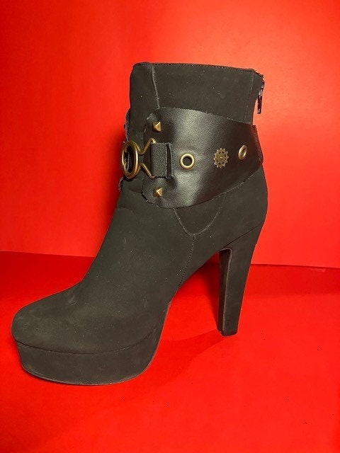 Leather Boot Straps. These Leather Boot Straps Feature Antique Brass ...