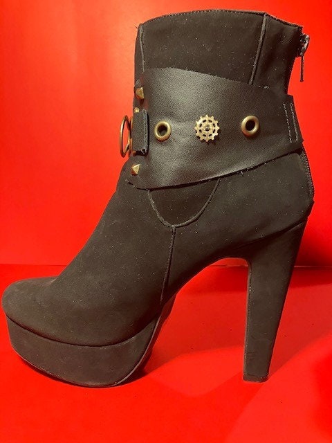 Leather Boot Straps. These Leather Boot Straps Feature Antique Brass ...