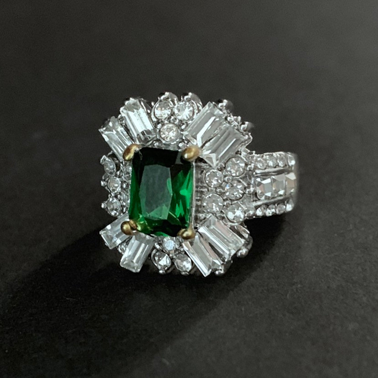 Luxurious Emerald Green & Silver Cocktail Ring Art Deco Ring - Etsy