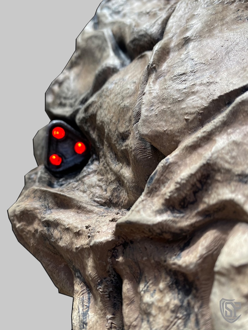 Feral Predator Helmet - Cosplay Prey Skull - Etsy