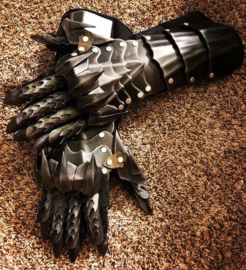 Nazgul/ringwraith Gauntlets - Etsy