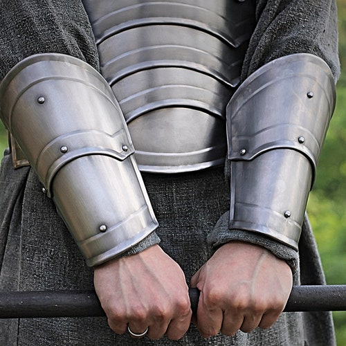 Medieval Pair of Arm Bracers Fantasy Warrior LARP Costume - Etsy Canada