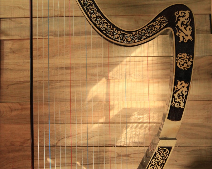 Asian Harp. Konghou. Harp of the Imperial Han Dynasty. Chinese Harp ...