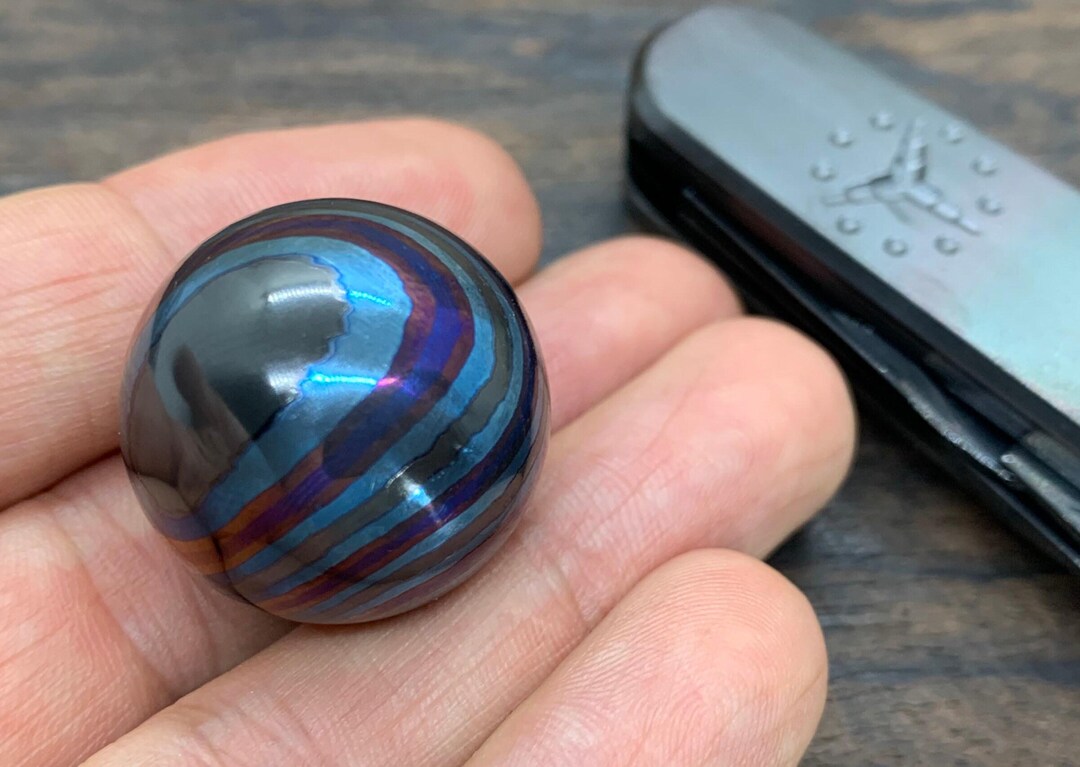 1 Zircuti TWIST Black Timascus Sphere Glow in the Dark Stand Birthday ...