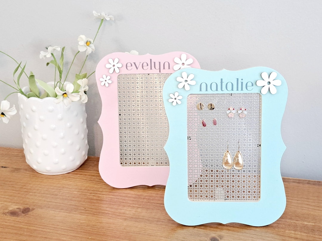 Personalized Earring Holder for Little Girl, Pink Daisy Earring ...