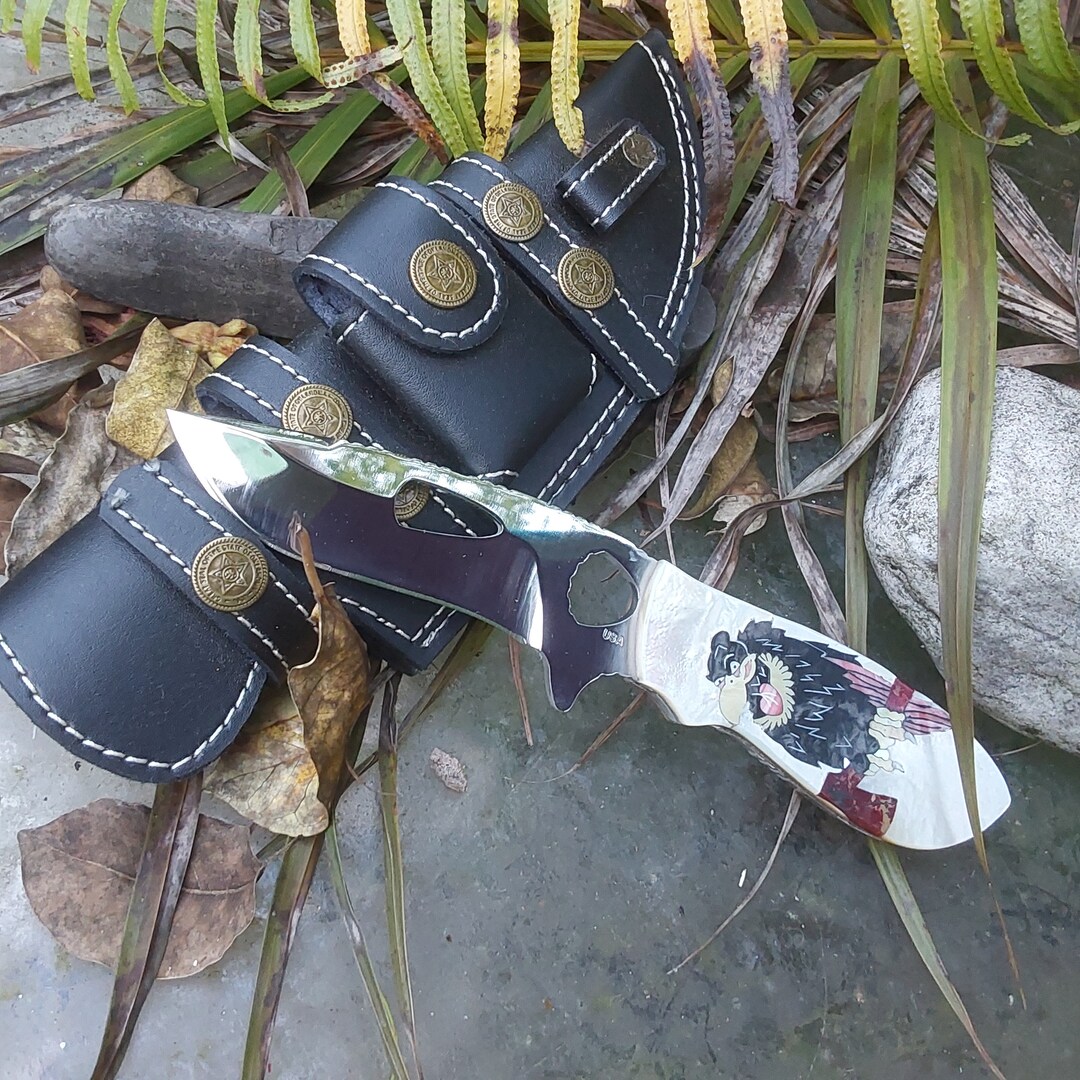 Jimmy Sabo Skinner Knife: Mother of Pearl Handle, Cartoon Vulture Inlay ...