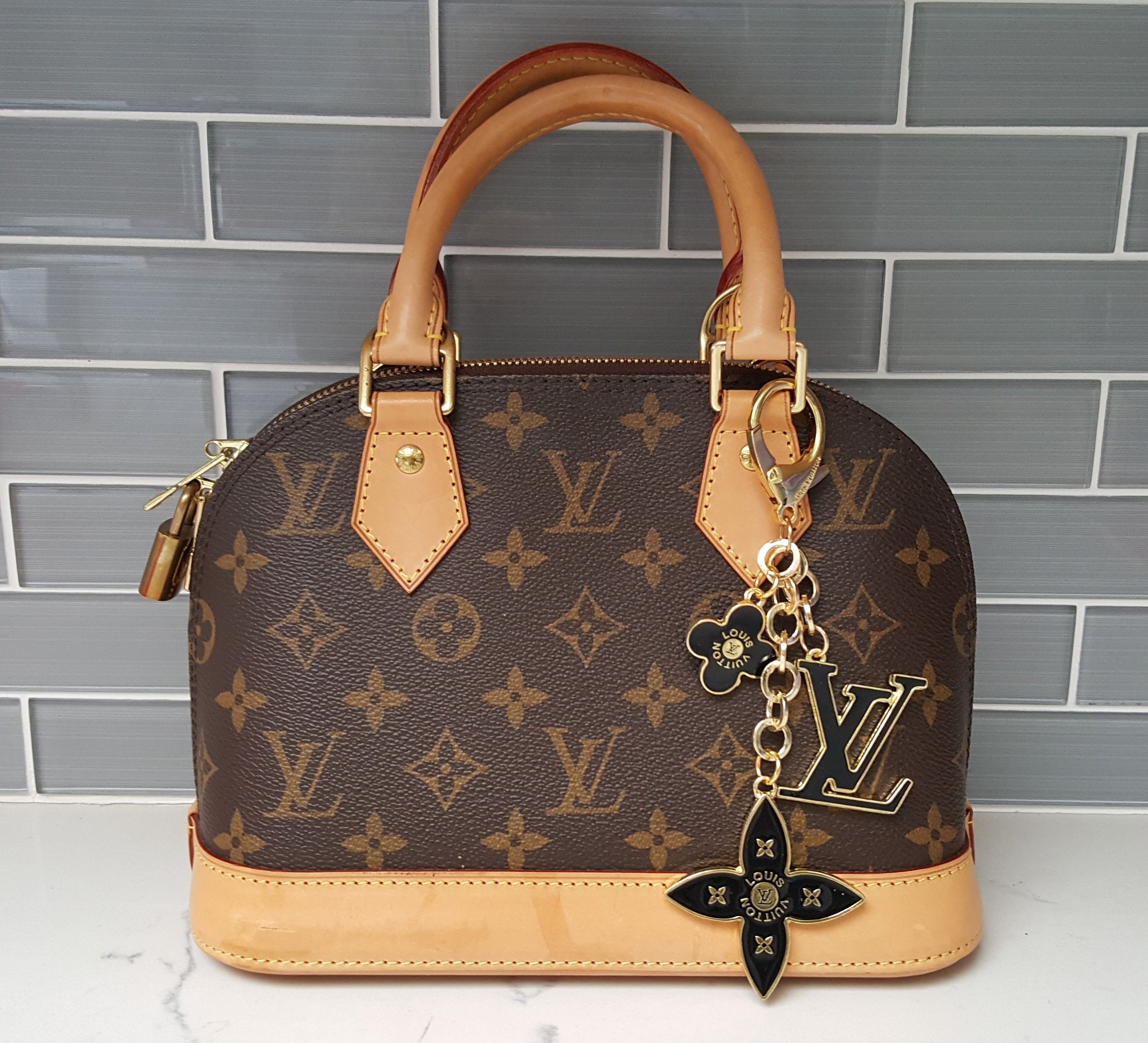 Louis Vuitton Black Clover Necklace | Paul Smith